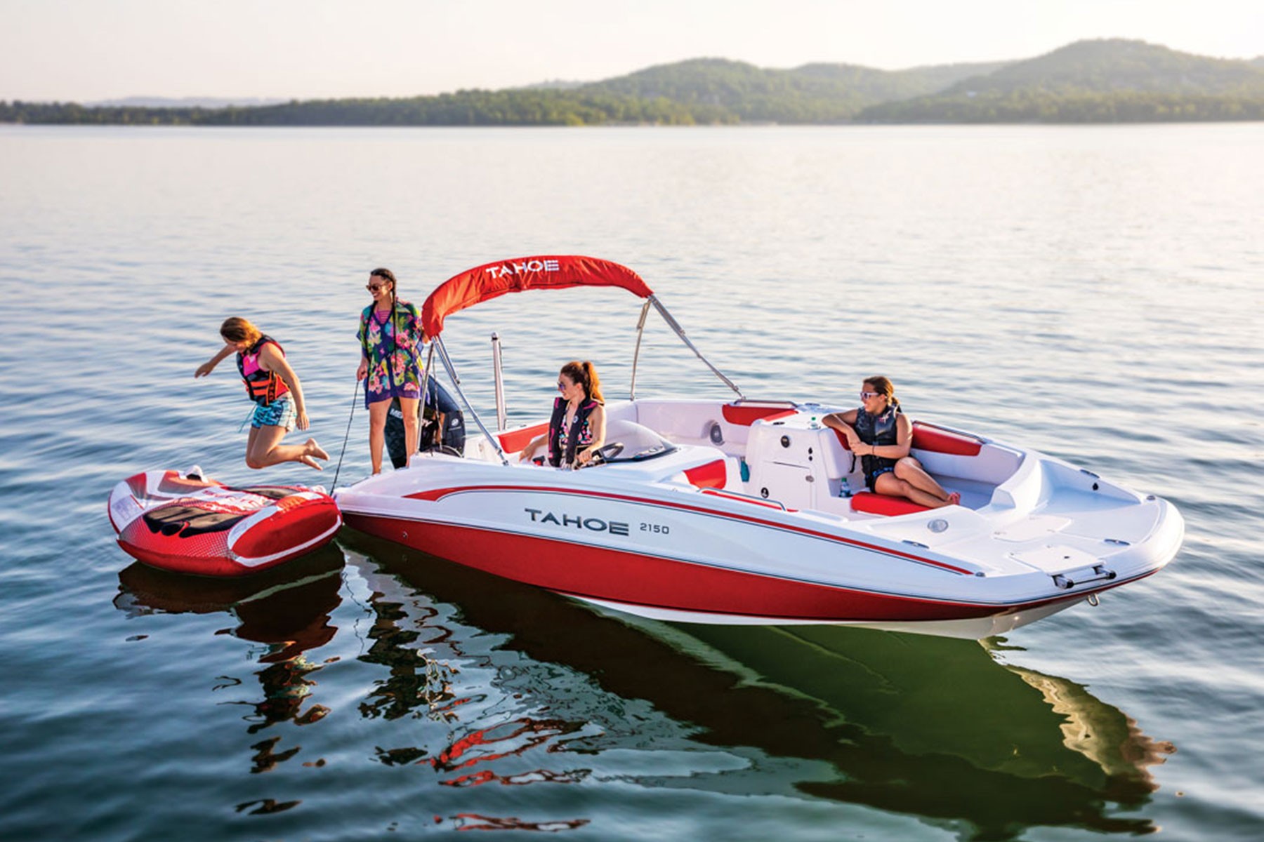 TAHOE Deck Boats Comparison