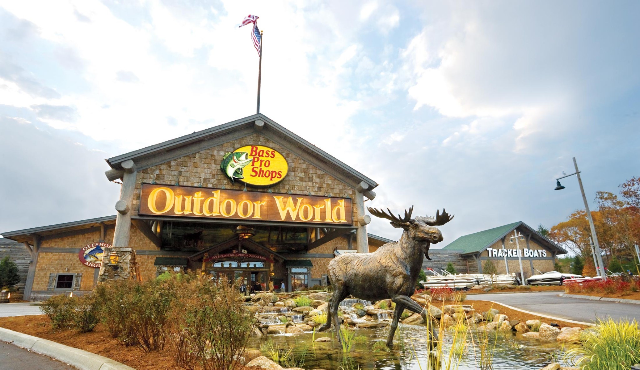 Bass Pro Boating Center | Foxborough, MA | Boat and ATV Dealer