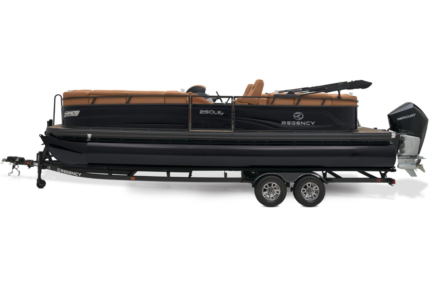 REGENCY® Pontoons | Bass Pro Shops and Cabela's Boating Centers