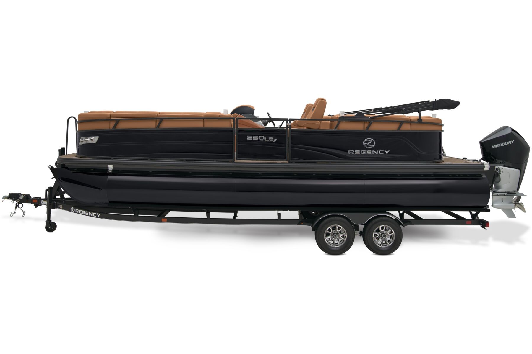 REGENCY® Pontoons | Bass Pro Shops and Cabela's Boating Centers