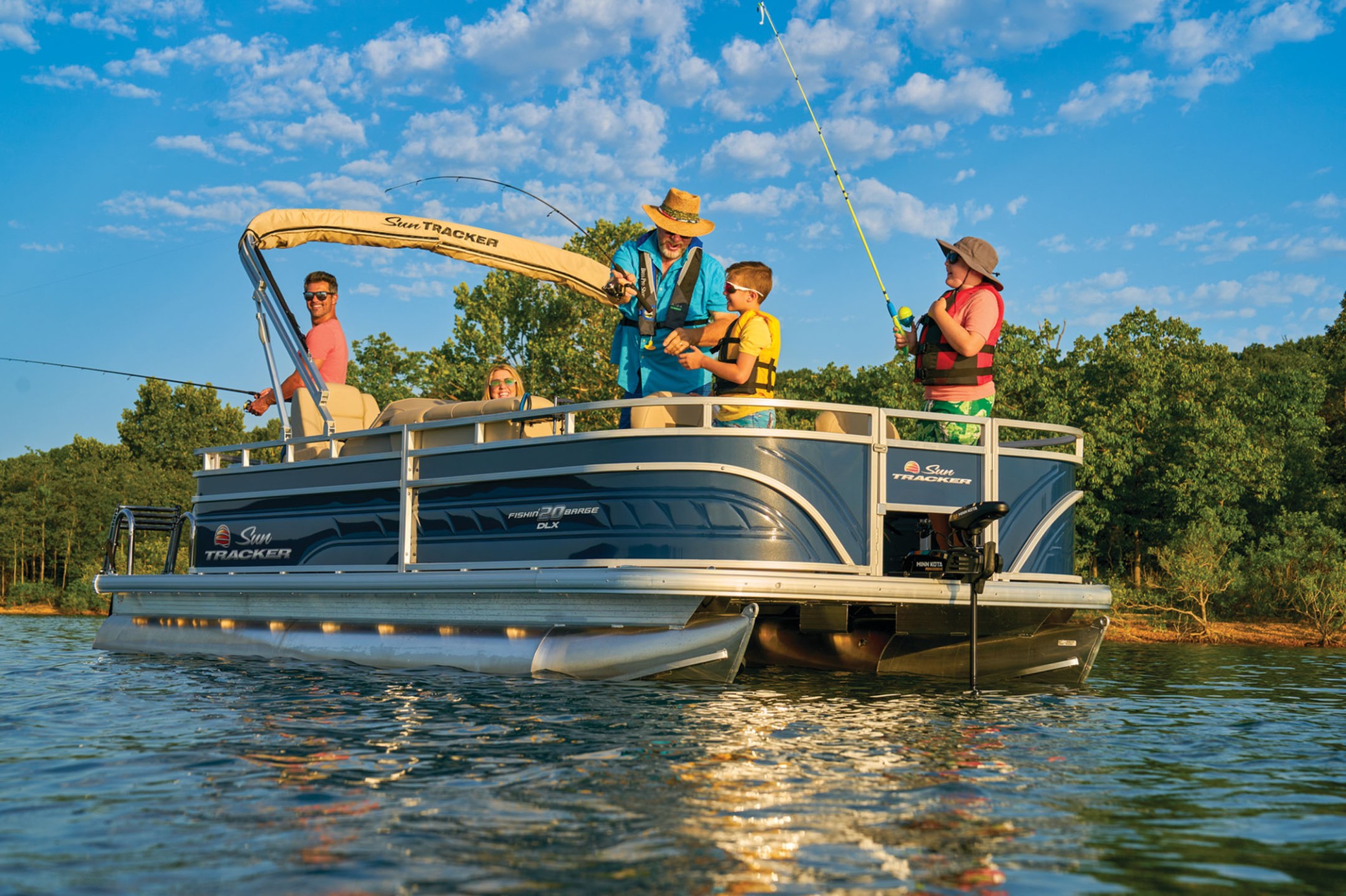 Memorial Day Pontoon Sale | Bass Pro Boating Centers