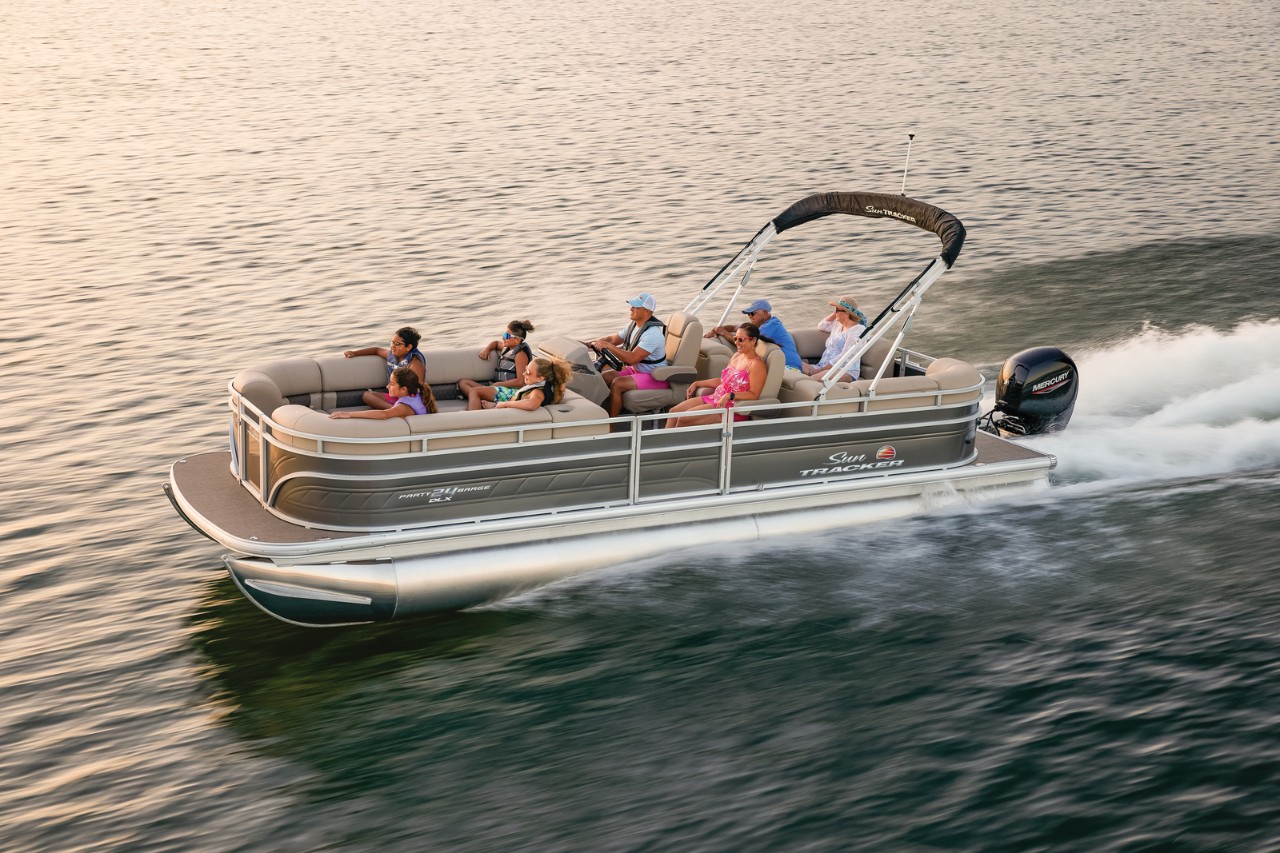 Model Year-End Clearance | Bass Pro Boating Centers