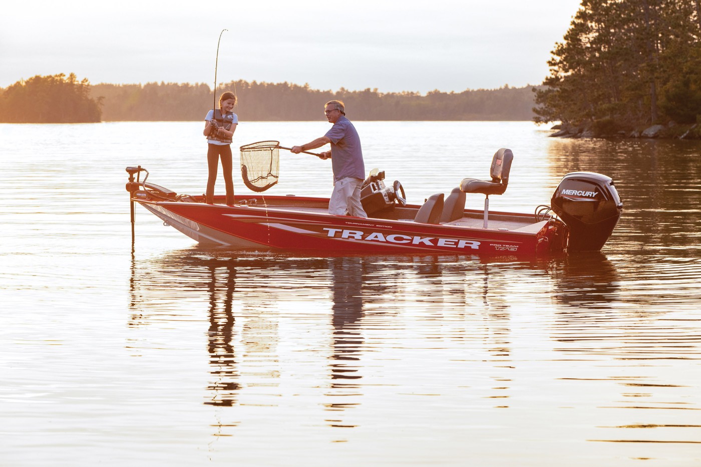 Model Year-End Clearance | Bass Pro Boating Centers