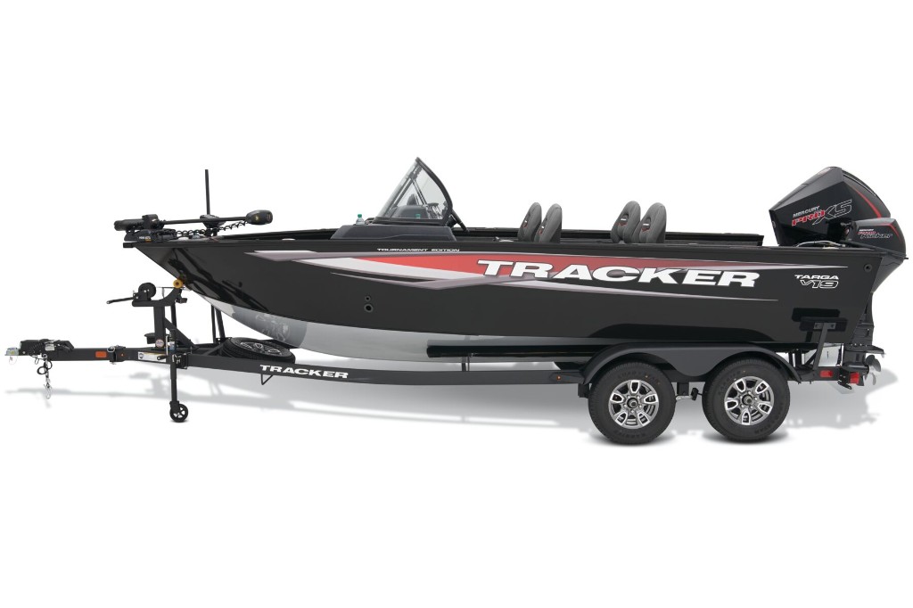 TRACKER® Boats | Bass Pro Shops and Cabela's Boating Centers